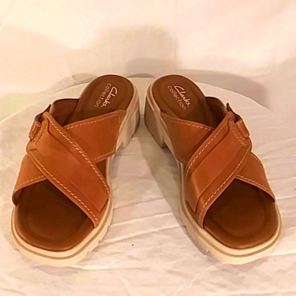 Clarks | Shoes | Nwot Clarks Collection Luggage Tan Leather Sandals ...